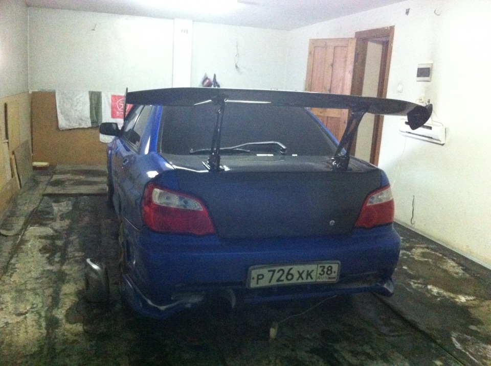 Багажник + Спойлер карбон — Subaru Impreza WRX STI (GD), 2 л, 2003 года ...