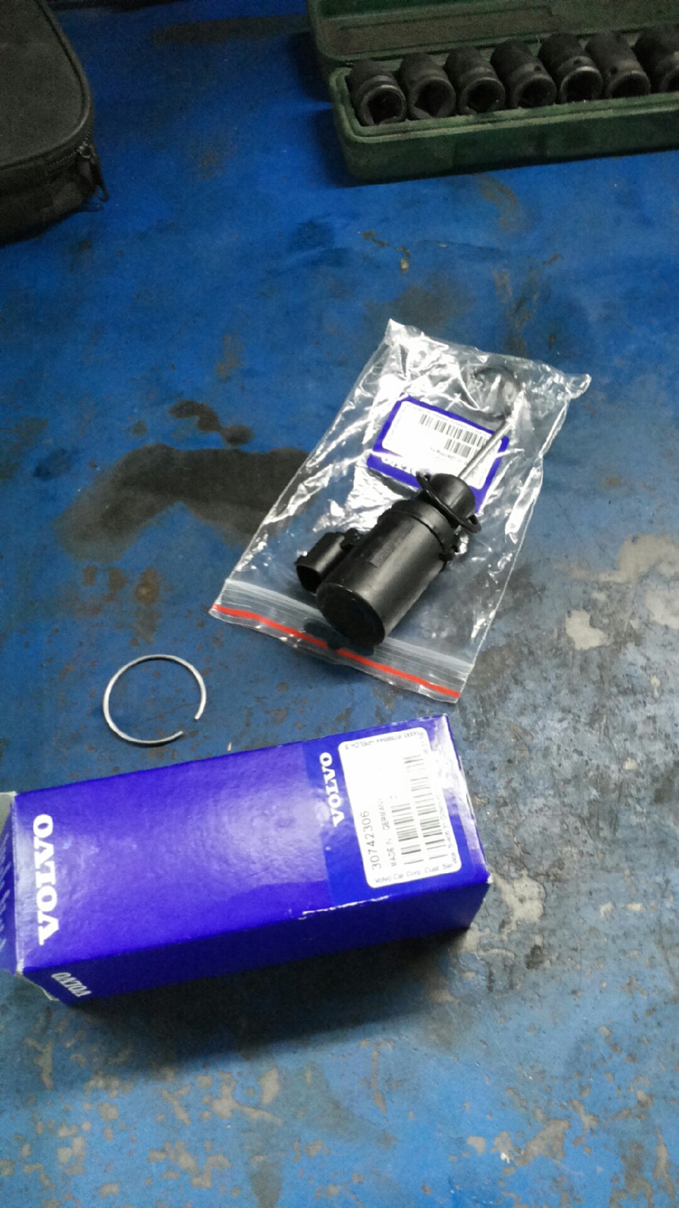 30742306 Датчик положения педали, педаль тормоза Volvo | Запчасти на DRIVE2