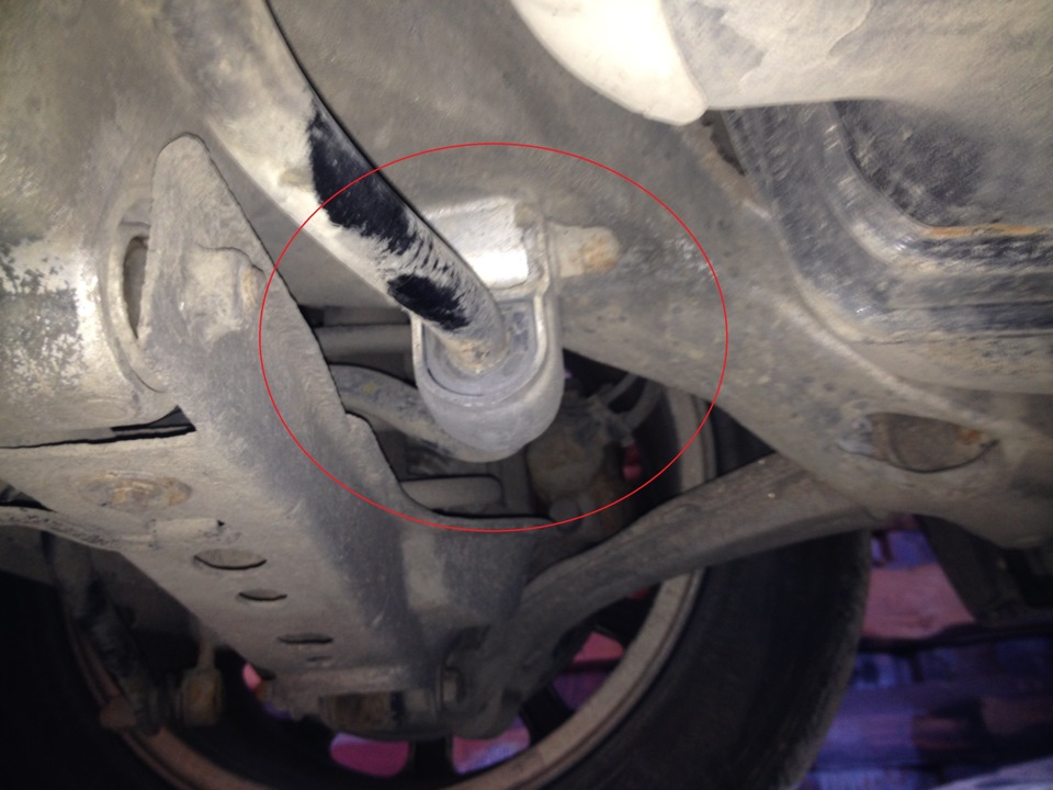 Стабилизатор поперечной устойчивости — Volvo S60 (1G), 2,4 л, 2005 года ...