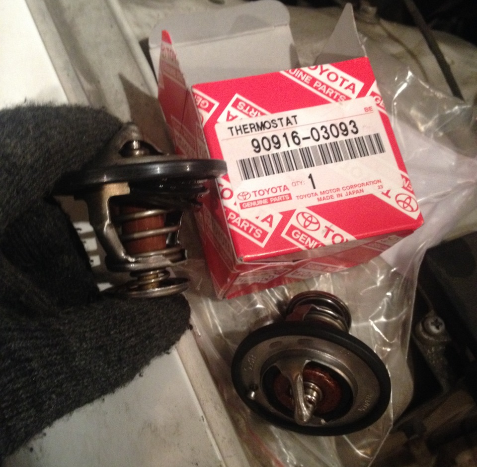 Мотор не греется. Вскрылся термостат — Toyota Cresta (100), 2,5 л, 1998 ...