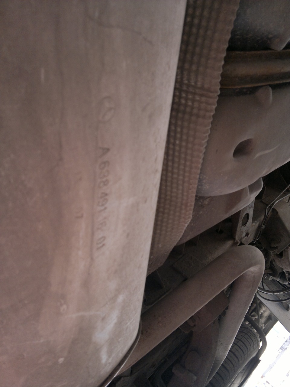 Замена болтов и глушитиля! — Mercedes-Benz V-Class (W638), 2,2 л, 1999 ...