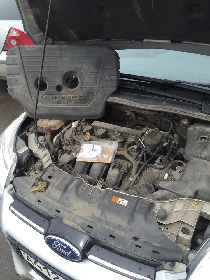 Пришло время заменить свечи зажигания — Ford Focus Hatchback III, 2012 ...