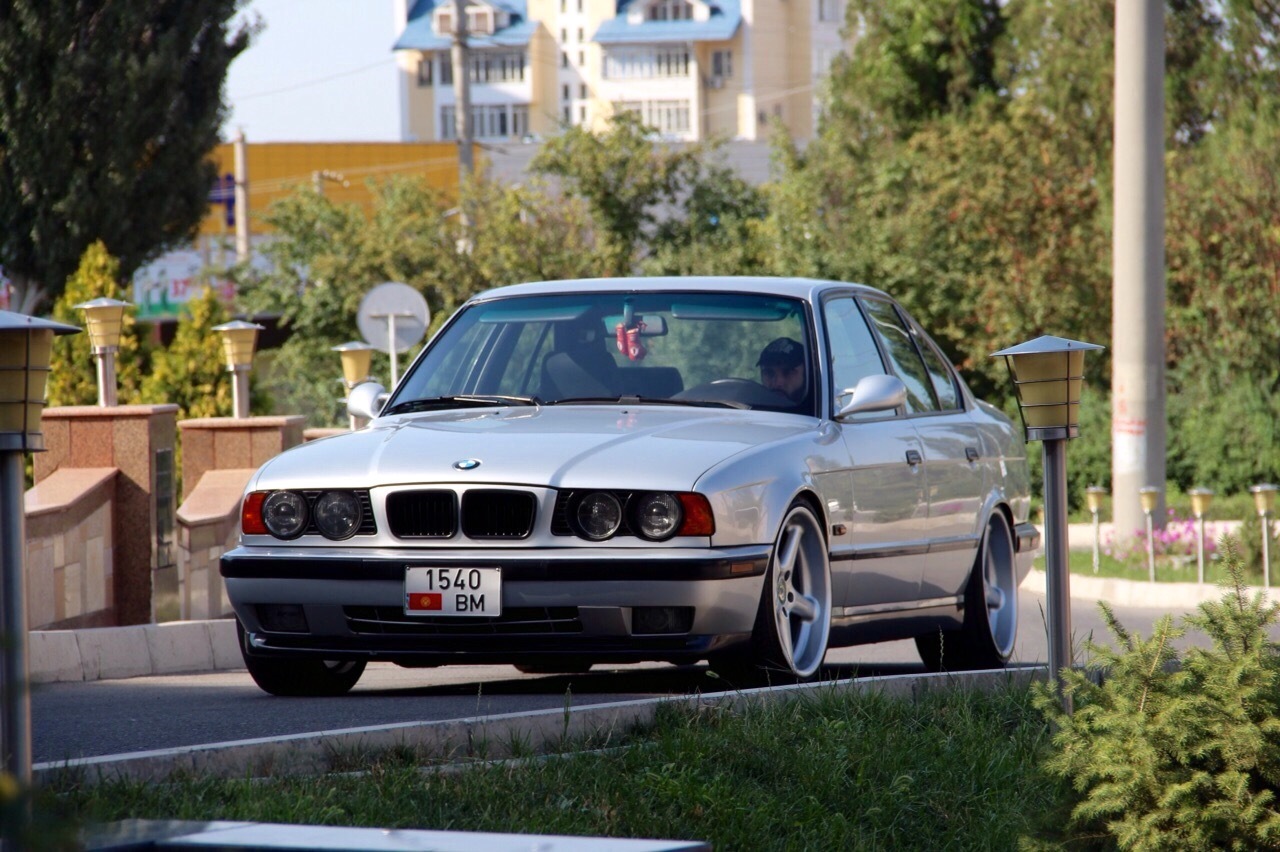 Сделал ещё один минутный ролик! — BMW 5 series (E34), 4,4 л, 1992 года | видео | DRIVE2