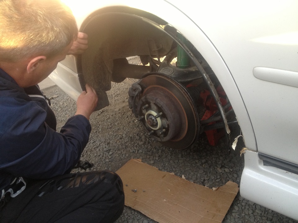 Одел диски Work XT-7, резина, раскатка арок и минусовой развал (-2х4 ...