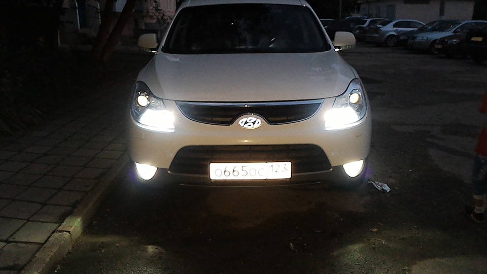 Автологотипы с подсветкой — Hyundai ix55, 3 л, 2010 года | тюнинг | DRIVE2