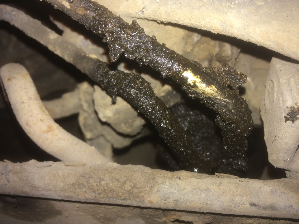 Уходит жидкость ГУР. Решение — Audi A4 (B8), 1,8 л, 2008 года | своими ...