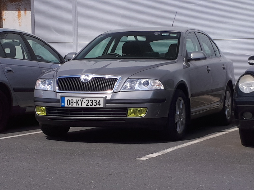Противотуманки желтые — Skoda Octavia A5 Mk2, 1,4 л, 2008 года ...