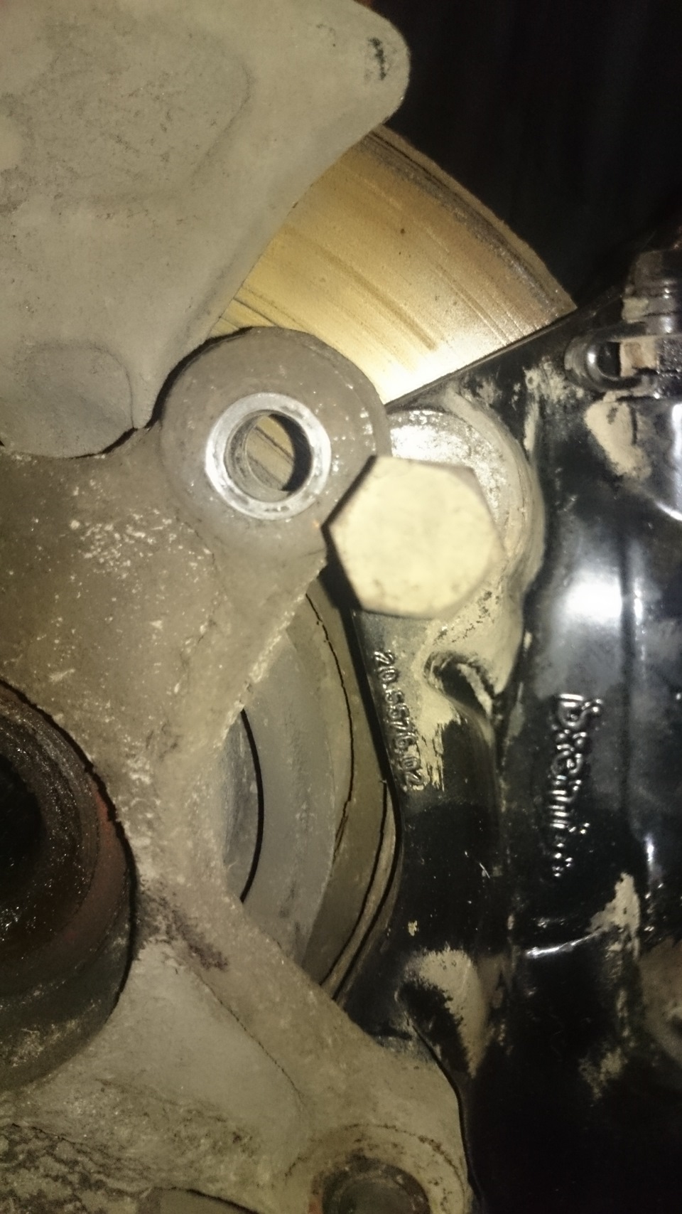 Монтируем выпуск, 4х поршневые суппорта и стойки koni — BMW 5 series ...