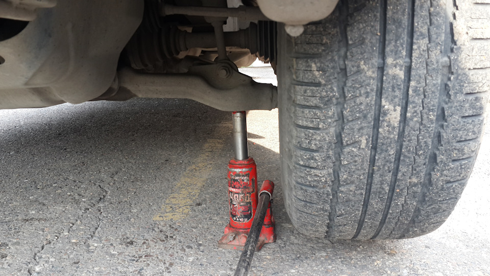 Колодки передние — Toyota Land Cruiser Prado 120-series, 4 л, 2005 года ...