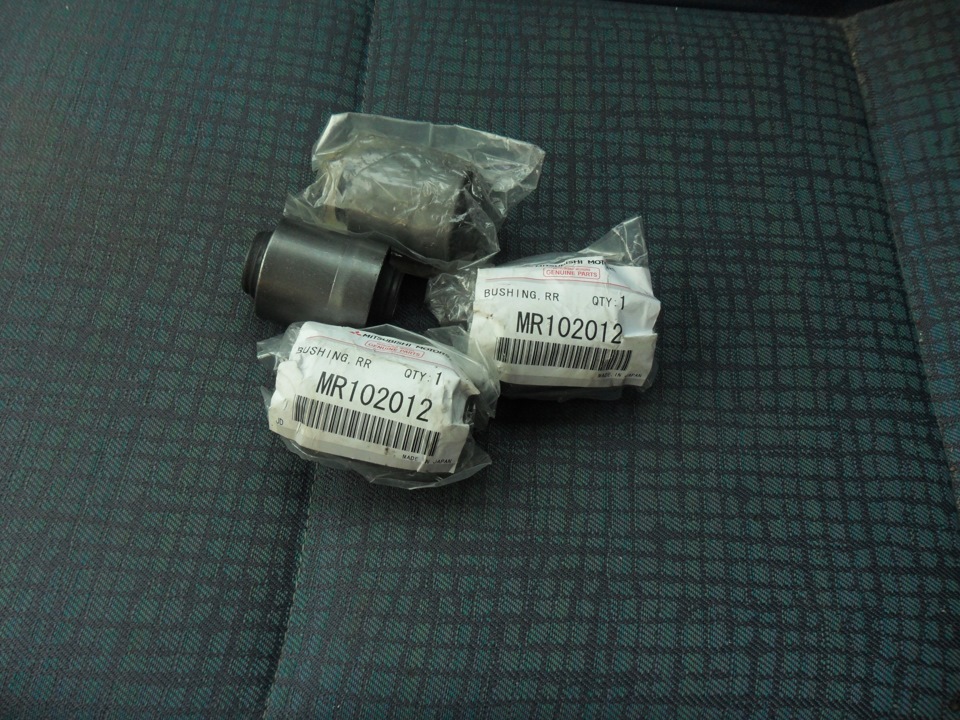 Вот и добрался до задней подвески) — Mitsubishi Carisma, 2,5 л, 2001 ...