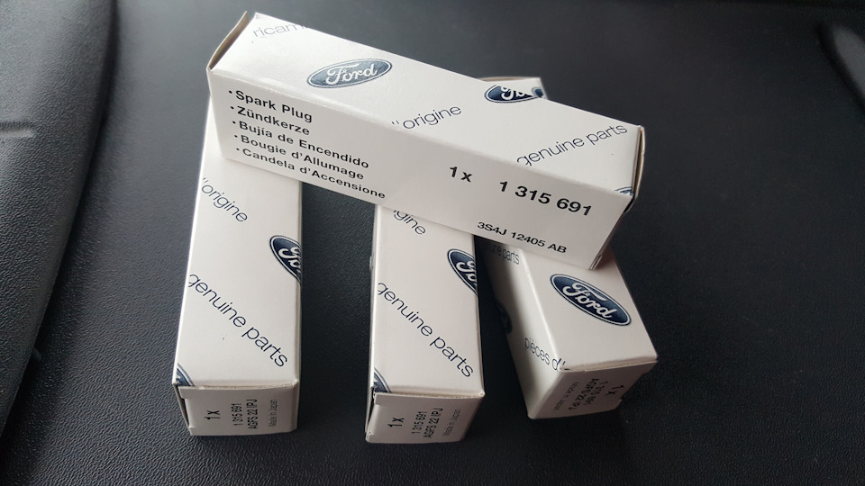 1315691 Свеча зажигания AGSF32FM /, MAZDA, VOLVO 1.8/2.0/2.3 2003~ Ford ...
