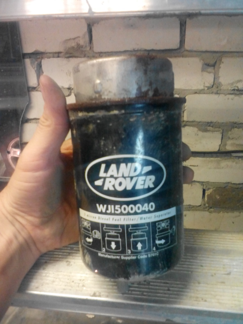 Замена топливного фильтра. — Land Rover Defender (L315/L316), 2,4 л ...