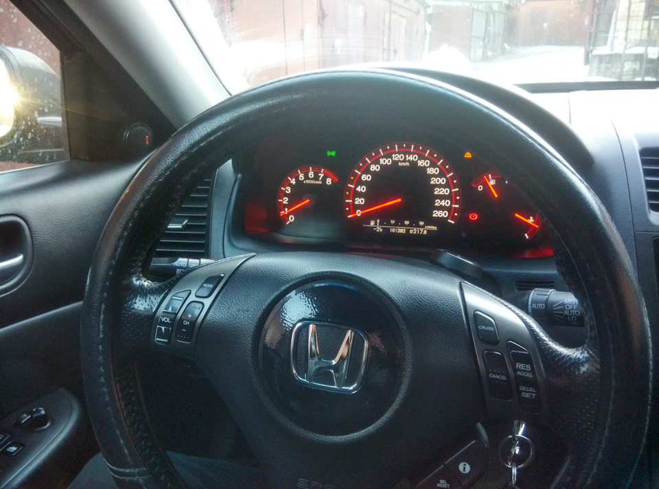 новый значок " Н " — Honda Accord (7G), 2,4 л, 2006 года | стайлинг ...
