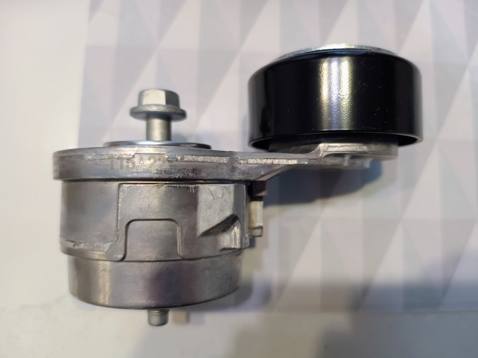 Замена натяжителя и приводного ремня — Chevrolet TrailBlazer (2G), 2,8 ...