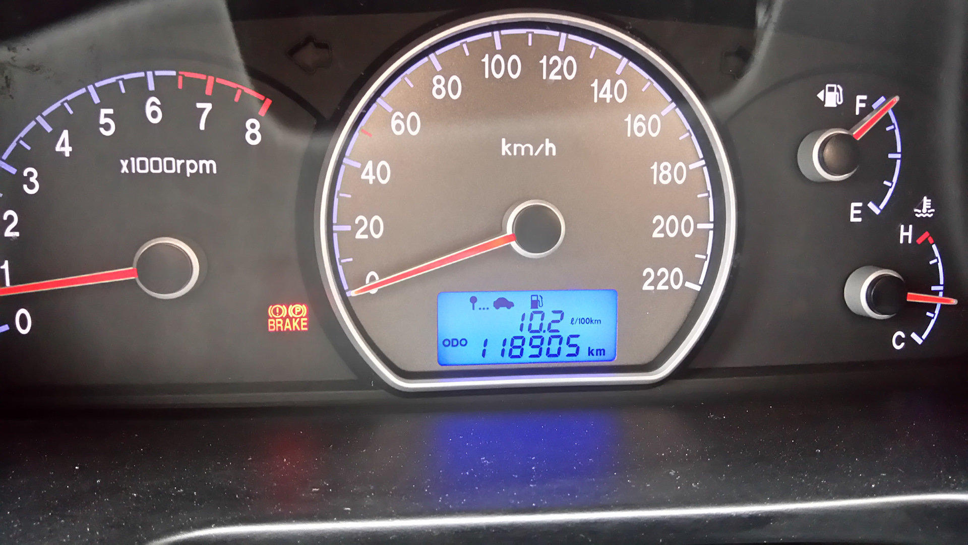 Замена масла и диагностика подвески — Hyundai Elantra (4G), 1,6 л, 2008 ...