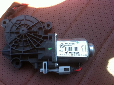 6RU959801 Мотор стеклоподъёмни VAG | Запчасти на DRIVE2