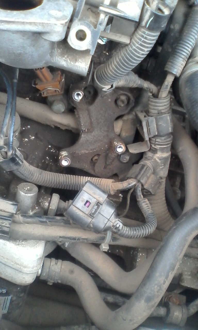 Замена катушки зажигания и проводов мотор 2.0 AEG — Volkswagen Jetta IV ...