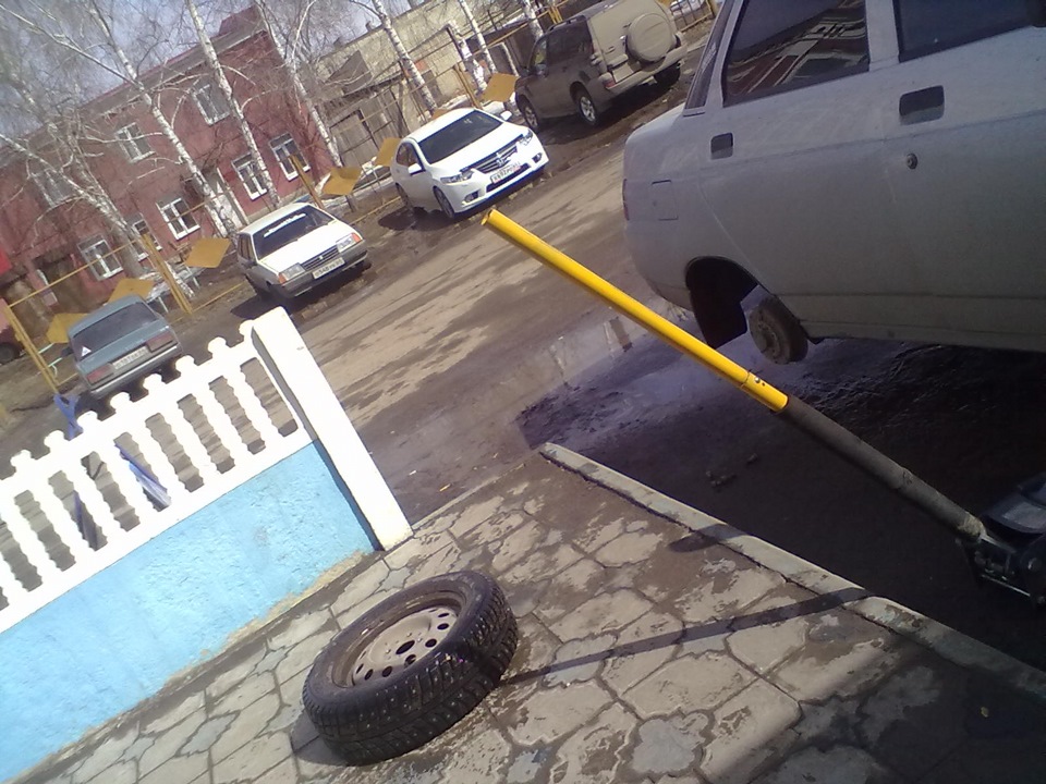 Переобулись — Lada 21104, 1,6 л, 2004 года | колёсные диски | DRIVE2