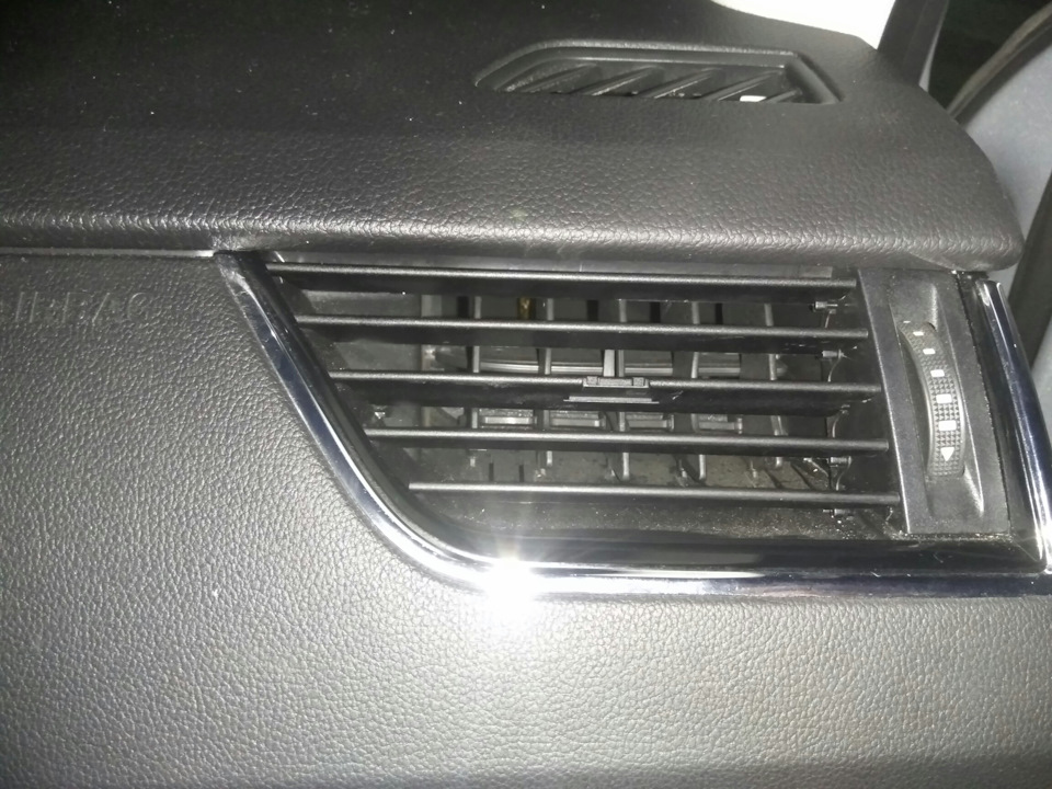 Поломка дефлектора обдува! — Skoda Octavia A7 Mk3, 1,4 л, 2013 года ...