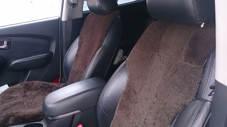 Меховушки на сидушки) — Hyundai ix35, 2 л, 2010 года | аксессуары | DRIVE2