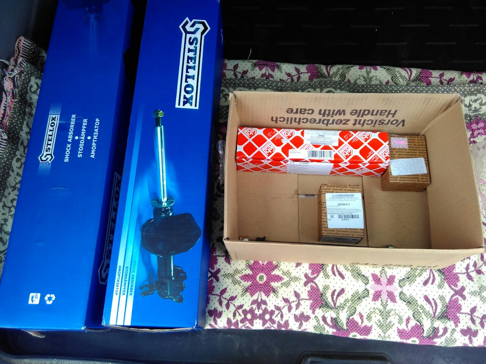 На подъемник. Большое ТО. — Mercedes-Benz M-Class (W163), 2,7 л, 2004 ...