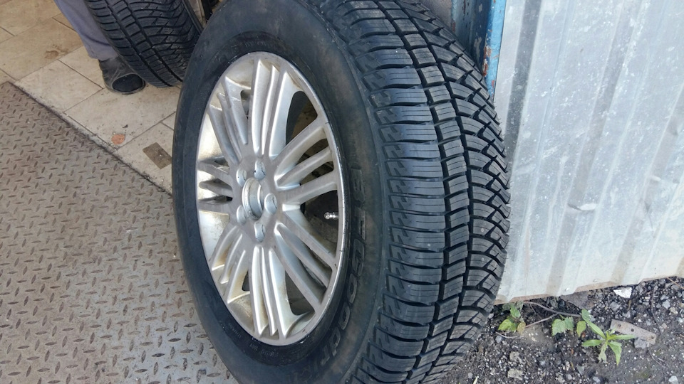 Резина BFGoodrich urban terrain — Volvo XC90 (1G), 2,5 л, 2006 года ...