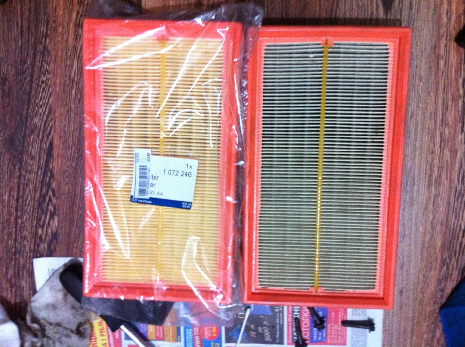 1072246 ФИЛЬТР ВОЗДУШНЫЙ / FOCUS 1.4-2.0 08/98~, TRANSITR/TURNEO ...