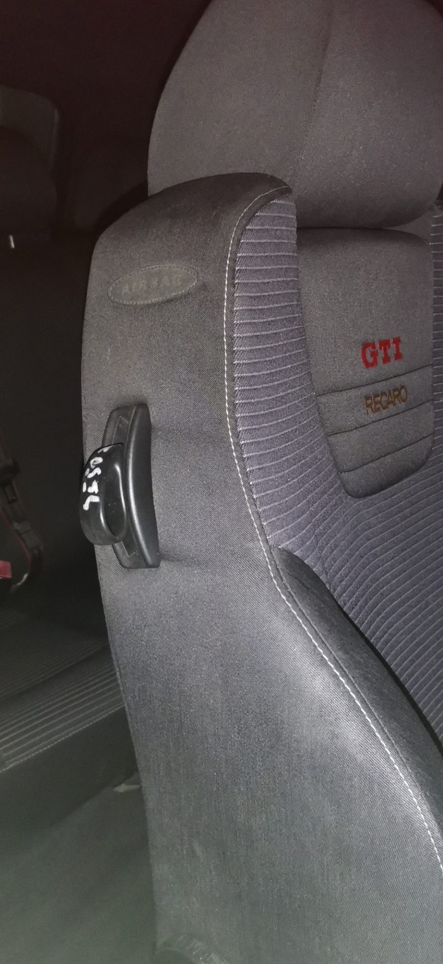 Ручка откидывания пассажирского сиденья — Volkswagen Golf GTI Mk4, 1,8 ...