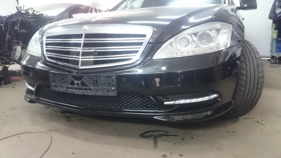 замена переднего бампера — Mercedes-Benz S-Class (W221), 5,5 л, 2005 ...