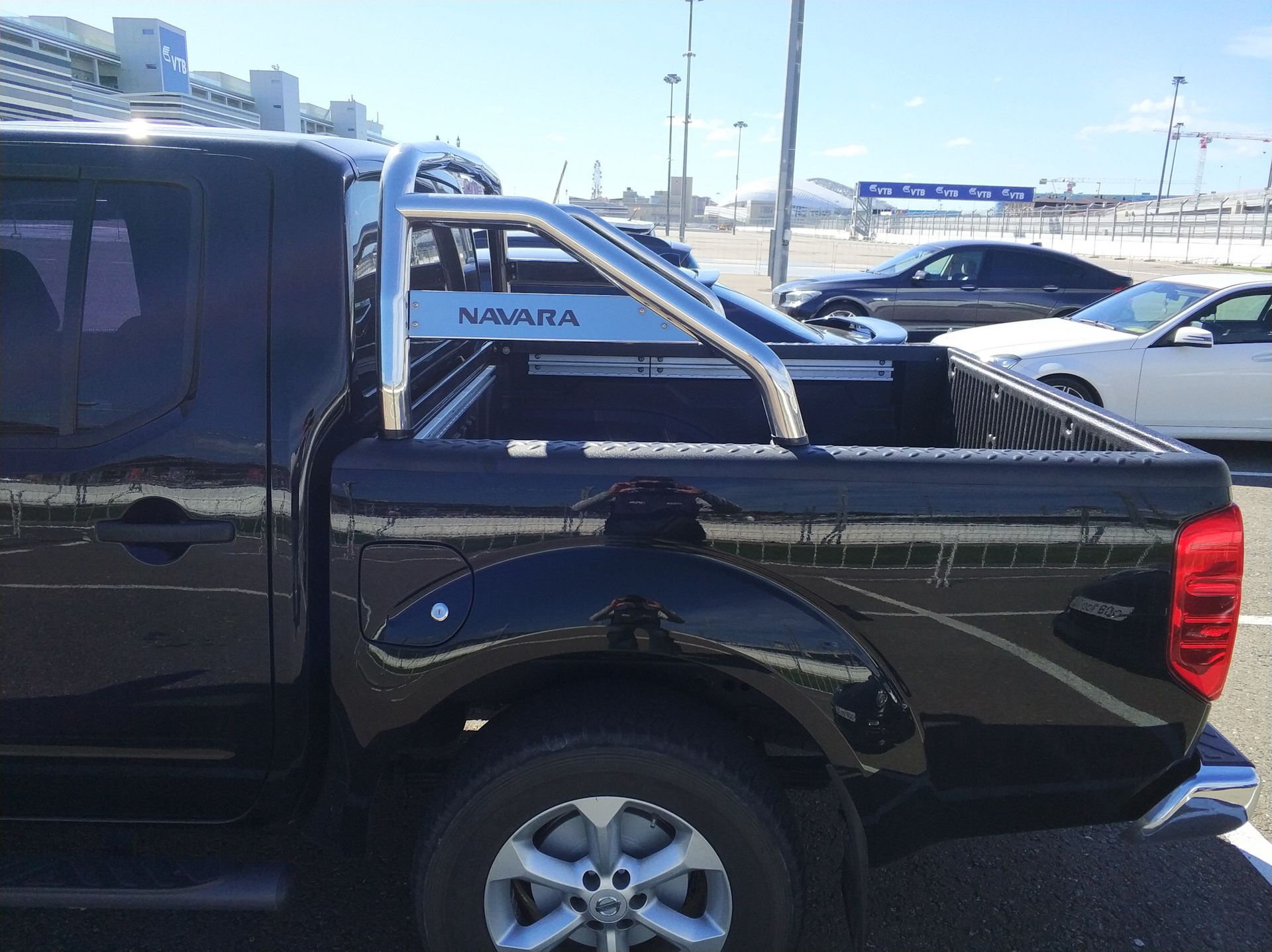 Крышка грузового отсека Rugged Cover II — Nissan Navara (2G), 2,5 л ...