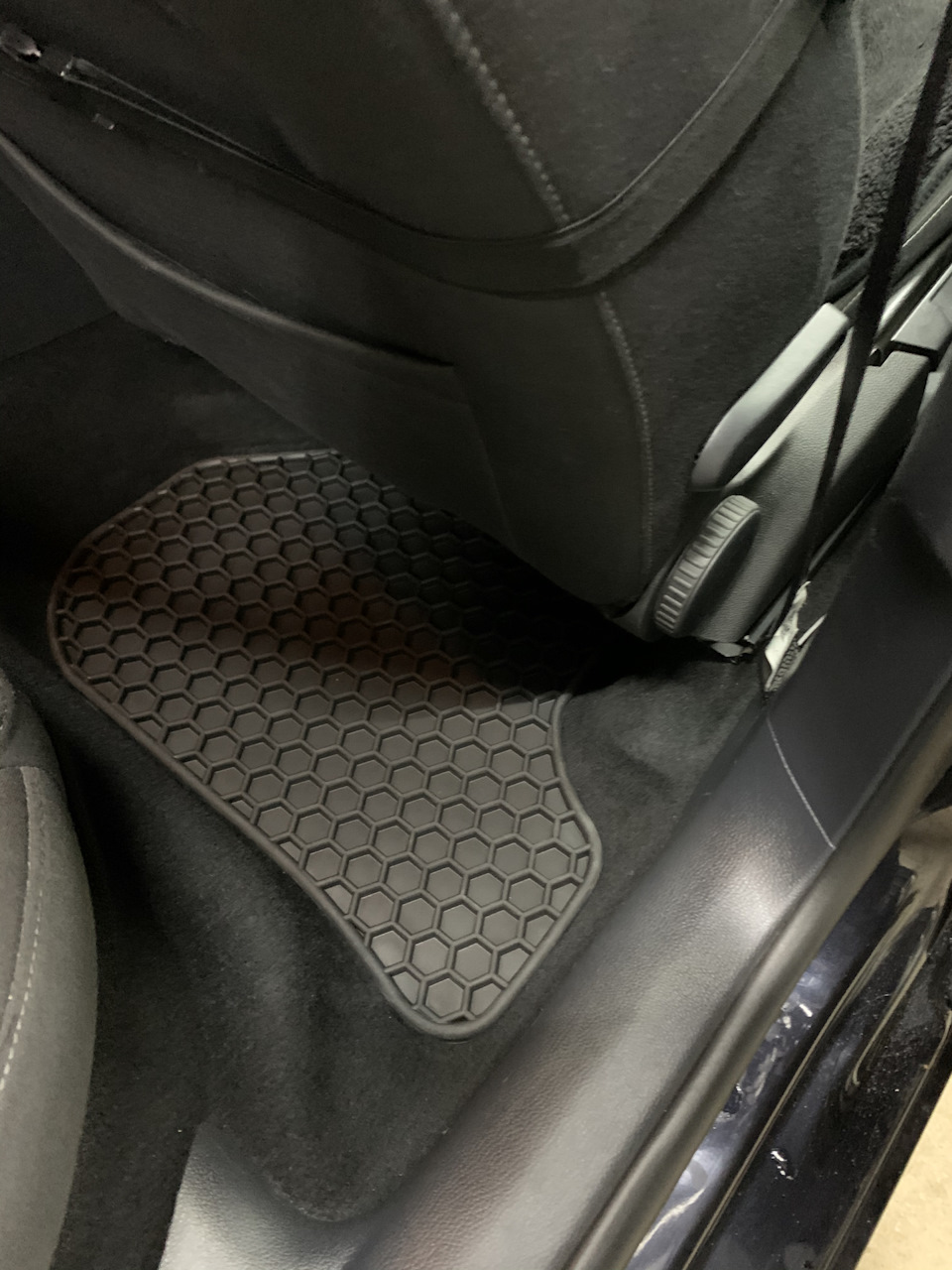 Коврики GTI (OEM плюшки №2) — Volkswagen Golf Mk6, 1,6 л, 2011 года ...