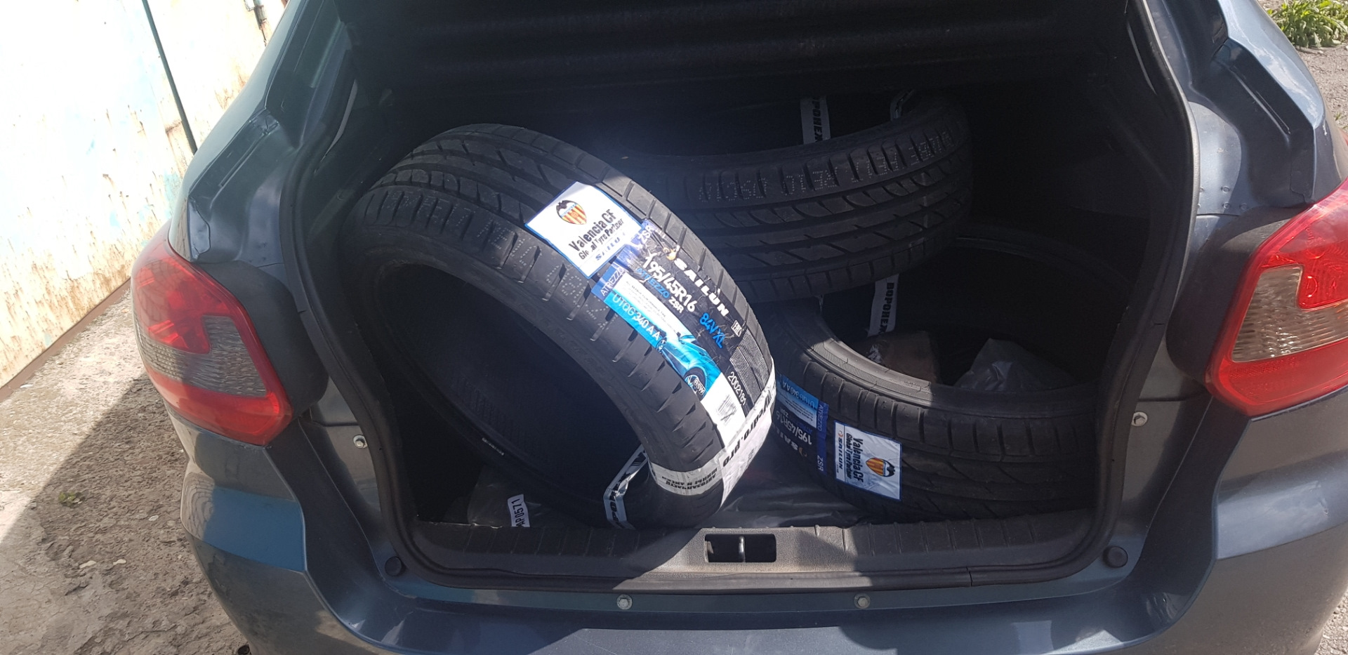 Летние шины — LADA Гранта лифтбек, 1,6 л., 2014 года | шины | DRIVE2