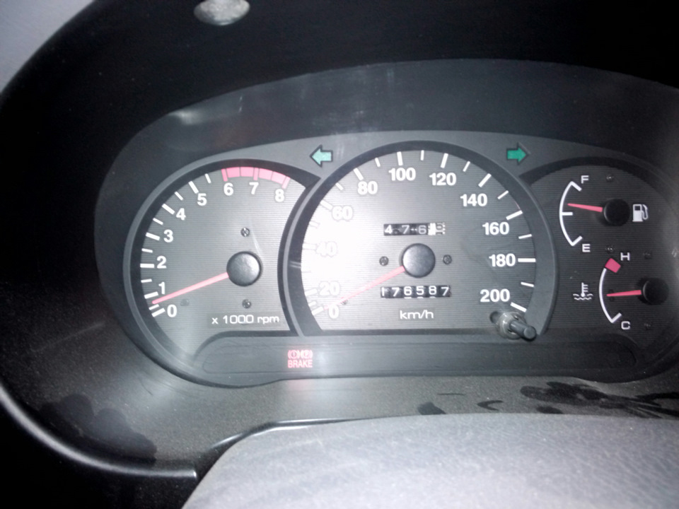 Задние стойки стаба. Колодки передние хайкью — Hyundai Accent (2G), 1,5 ...