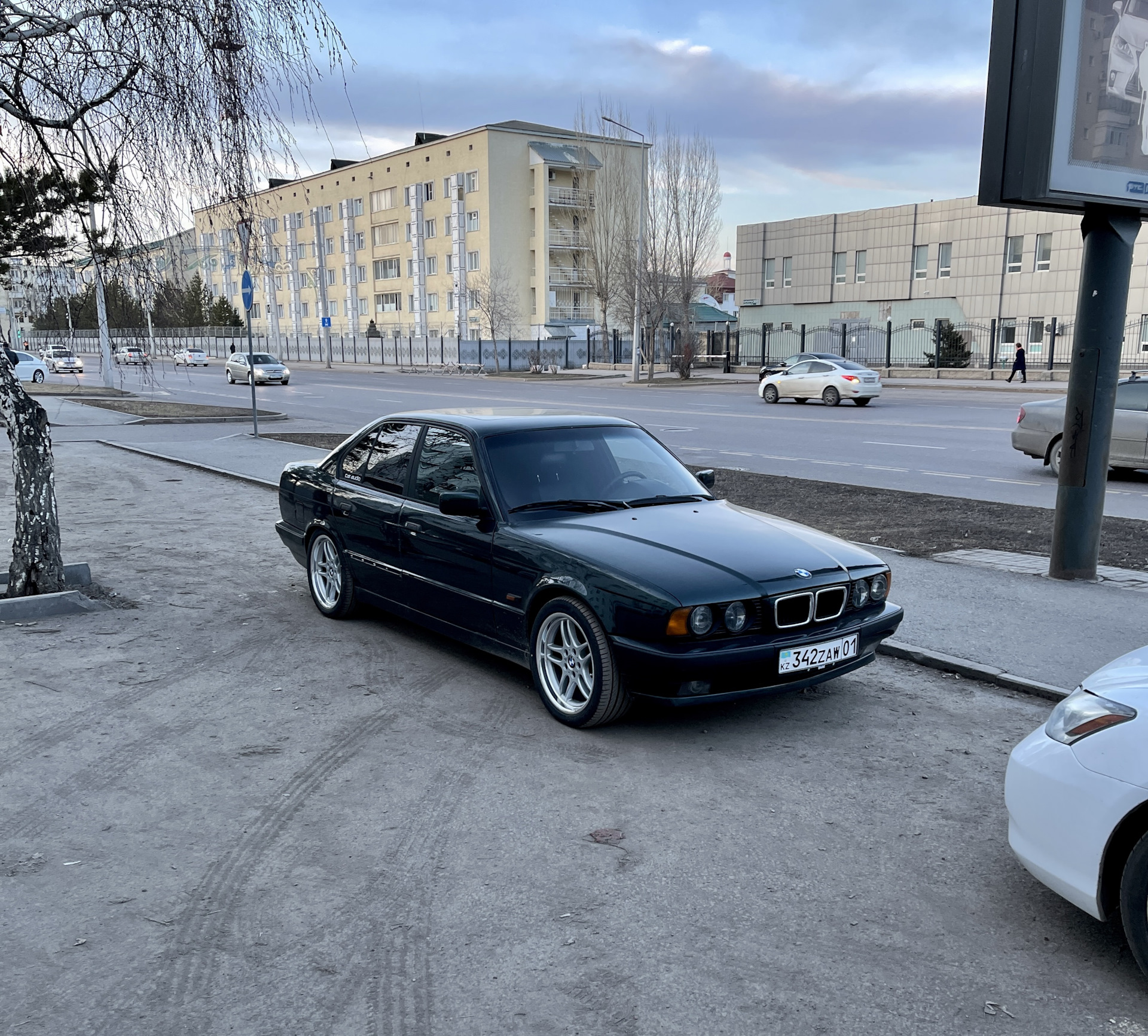 151. BMW на выборах, голос за классику — BMW 5 series (E34), 2,5 л, 1995 года | другое | DRIVE2