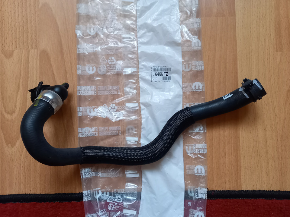 Замена патрубков печки — Peugeot 308 (1G), 1,6 л, 2011 года | своими ...