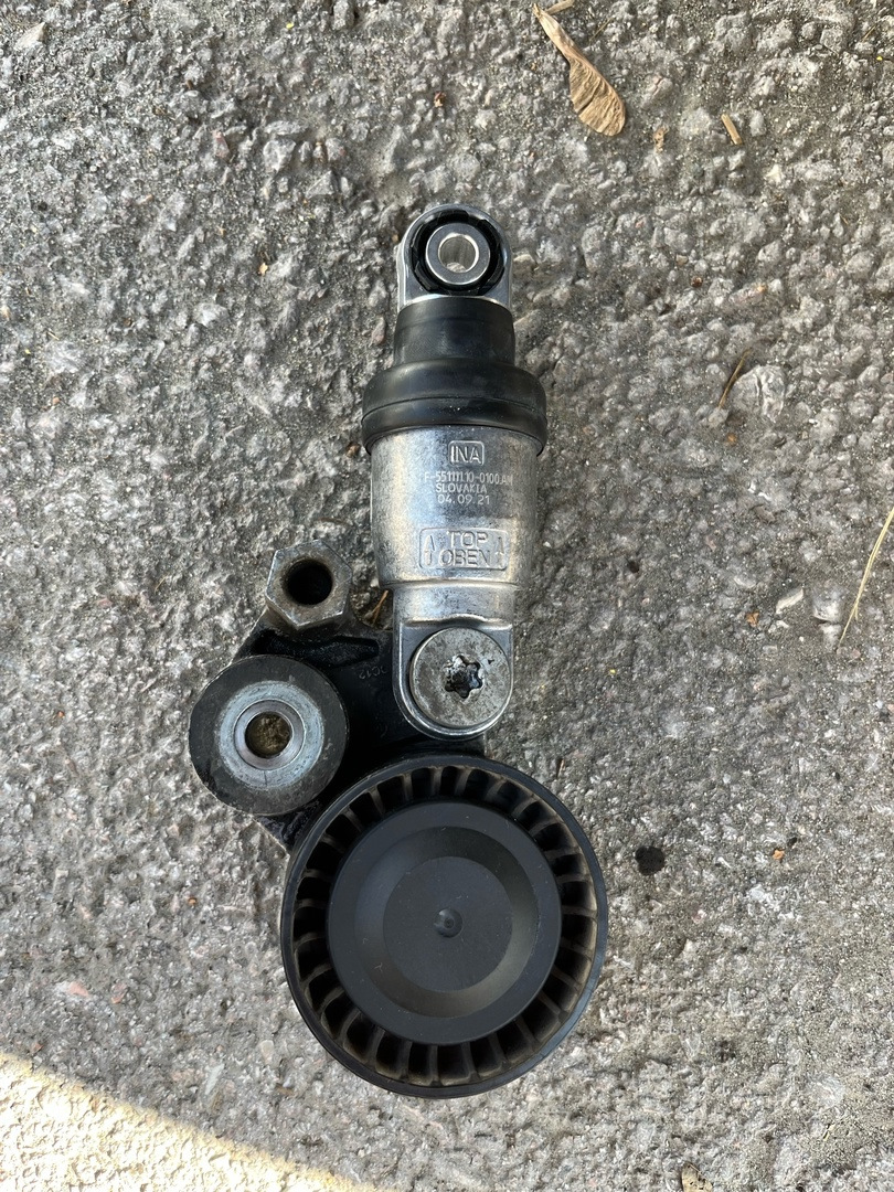 Замена масла и натяжителя — Mazda CX-5 (1G), 2,5 л, 2015 года | своими ...