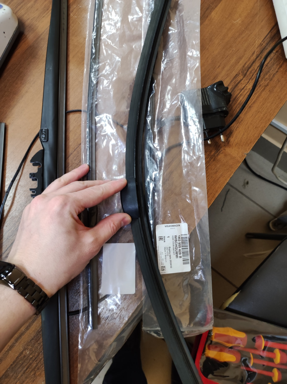 1K0955429B Резинки стеклоочистителя VAG | Запчасти на DRIVE2