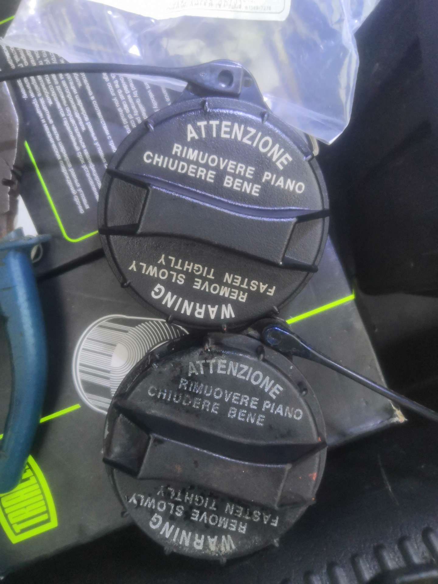 Адсорбер — уловитель паров бензина (замена) — Hyundai Accent (2G), 1,5 ...