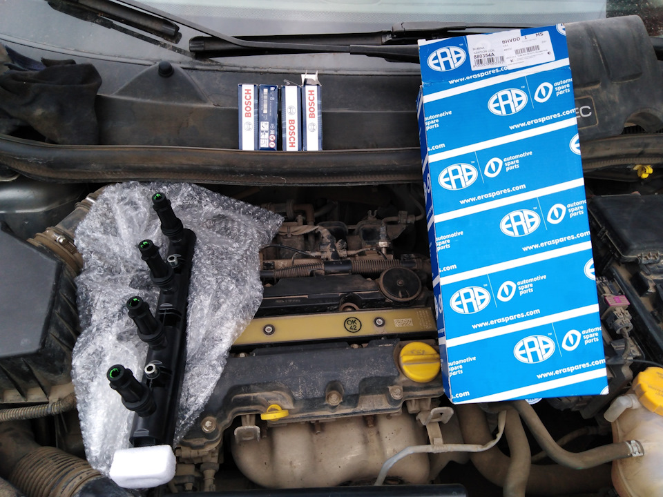 Замена свечей и модуля зажигания — Opel Corsa D, 1,2 л, 2013 года ...