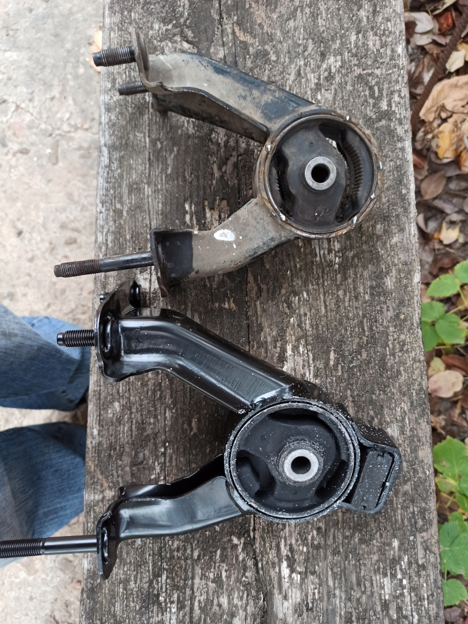 Замена задней подушки двигателя — Geely Emgrand EC7 FE-1, 1,8 л, 2013 ...