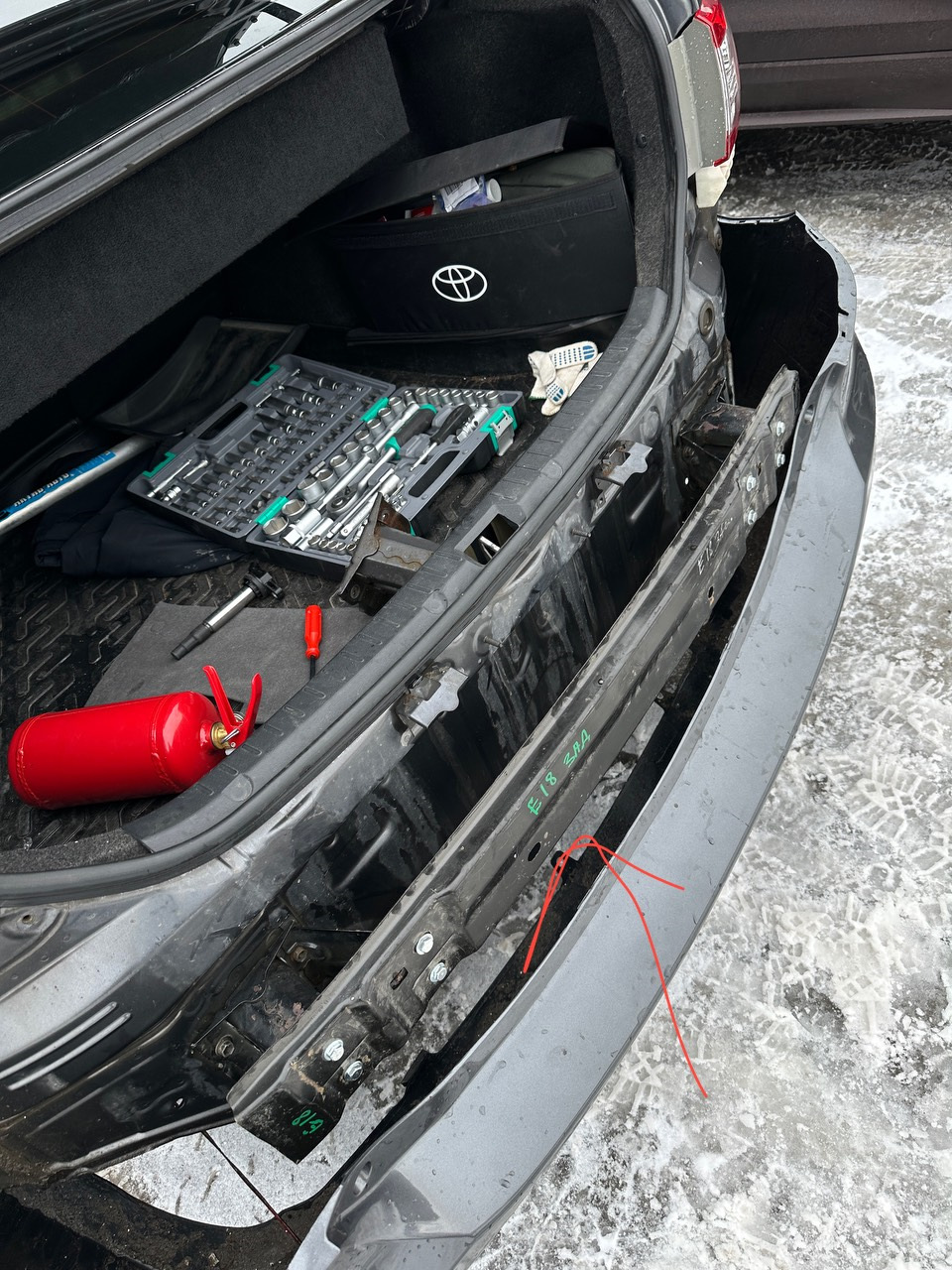 Свап приборки и усилителя заднего бампера от рестайлинга — Toyota ...