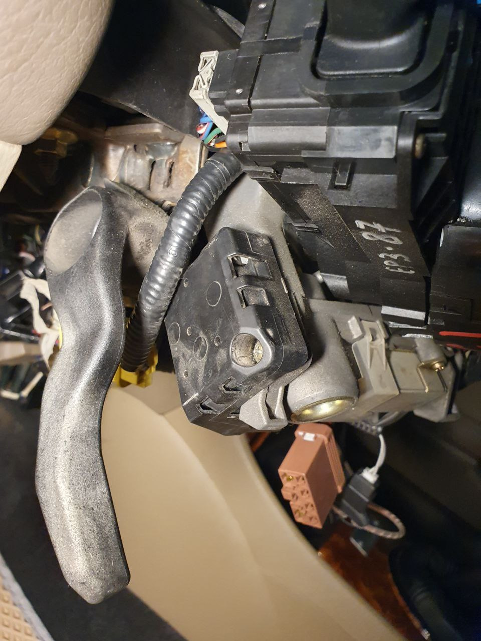 Замена контактной группы замка зажигания — Honda Civic Coupe (7G), 2 л ...
