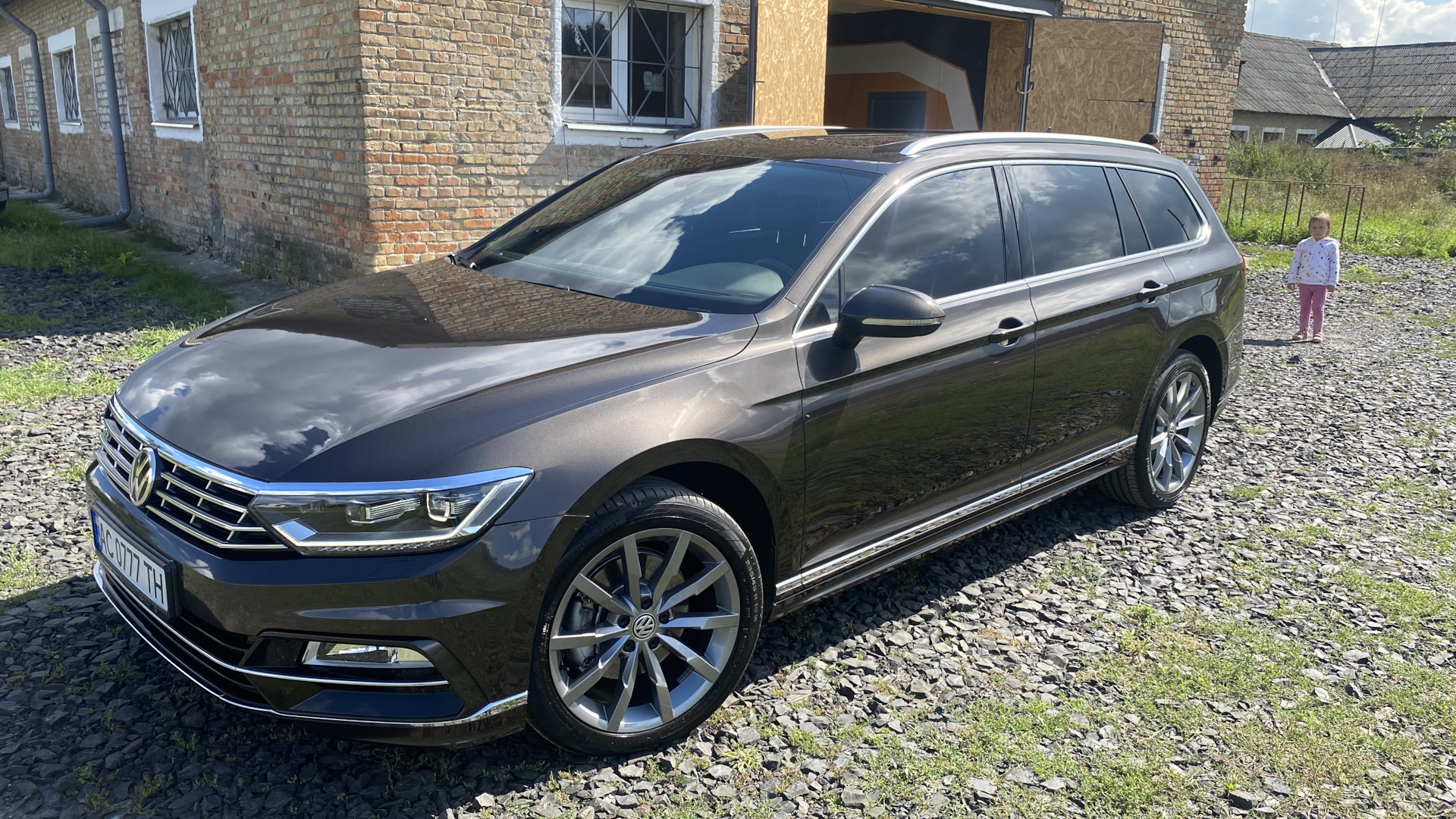 Volkswagen Passat Variant (B8) 2.0 дизельный 2016 | R-Line OAK Brown на ...