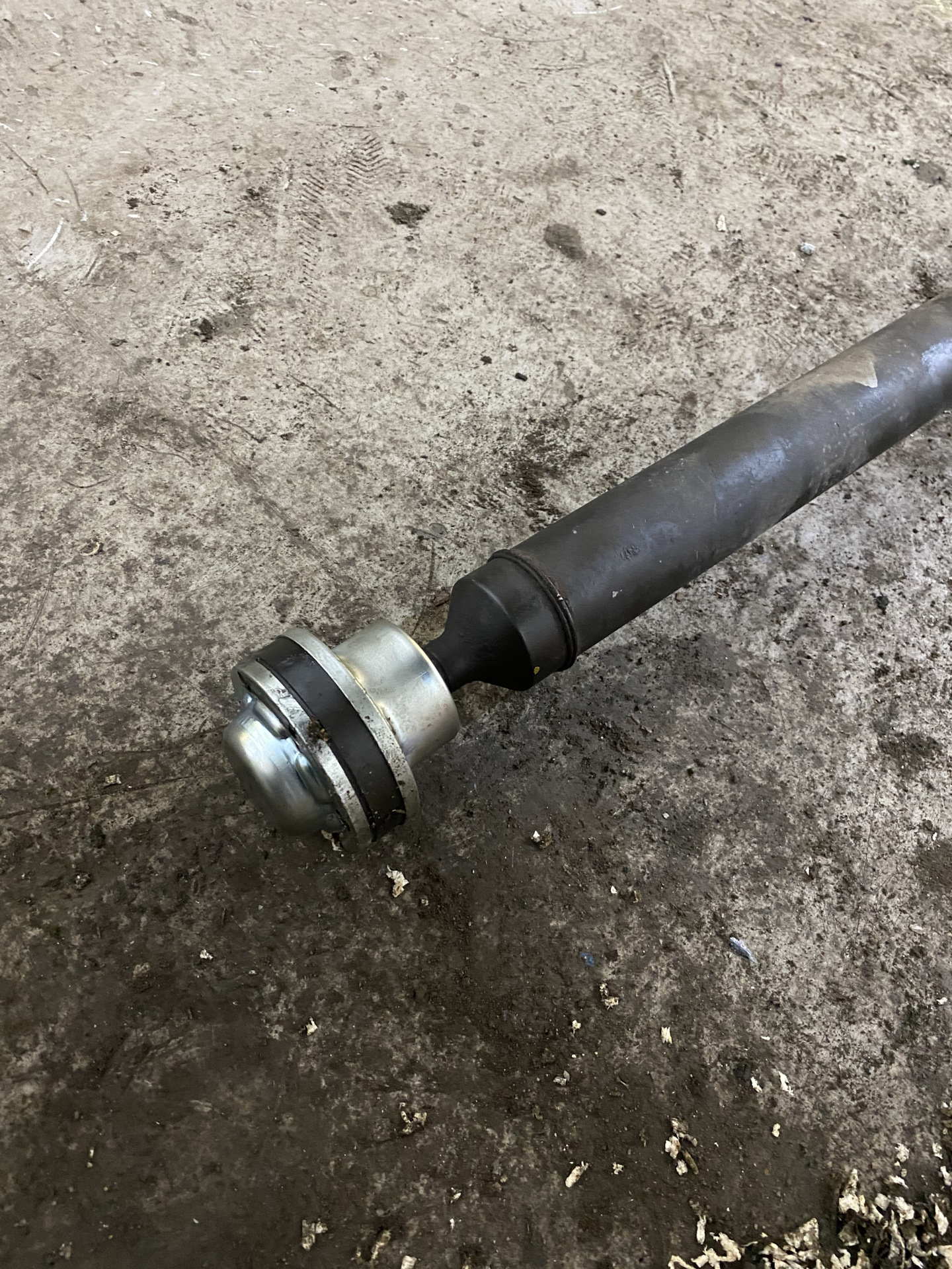 2. ШРУСы кардана и замена пыльника на приводе — Volvo S60 (1G), 2,5 л ...