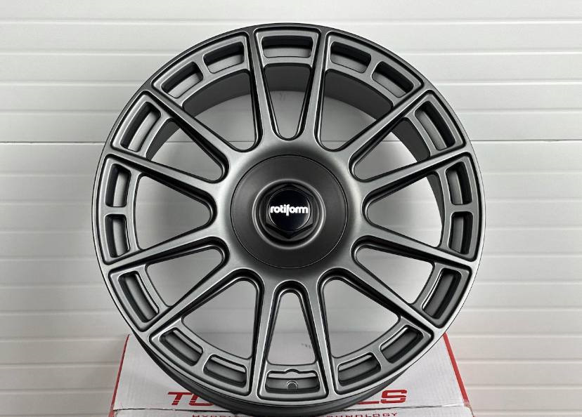 ROTIFORM OZR 20" — Volkswagen Multivan (T5), 2 л, 2012 года | колёсные ...