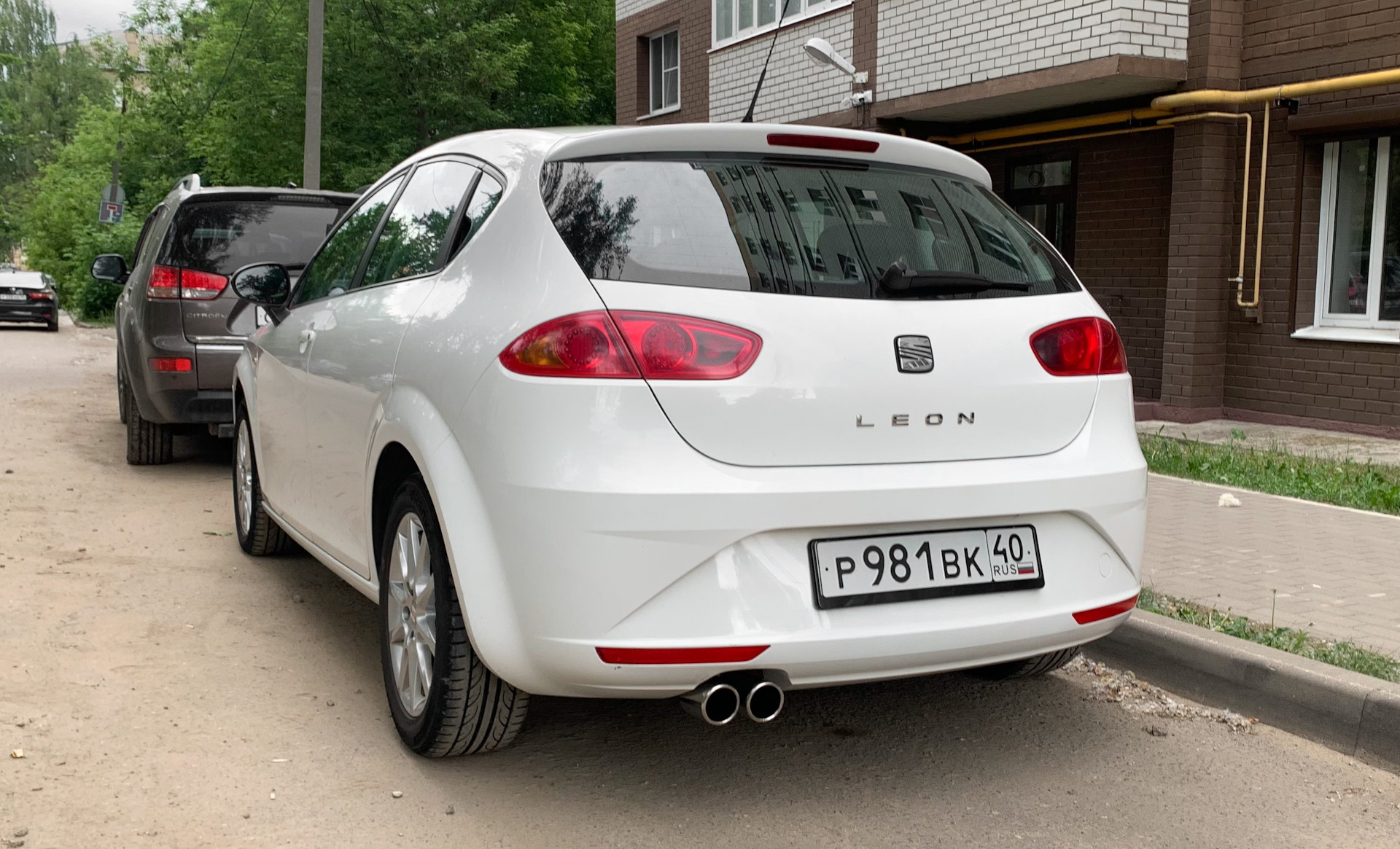 Установка насадки глушителя MG-race — SEAT Leon (Mk II), 1,2 л, 2013 ...