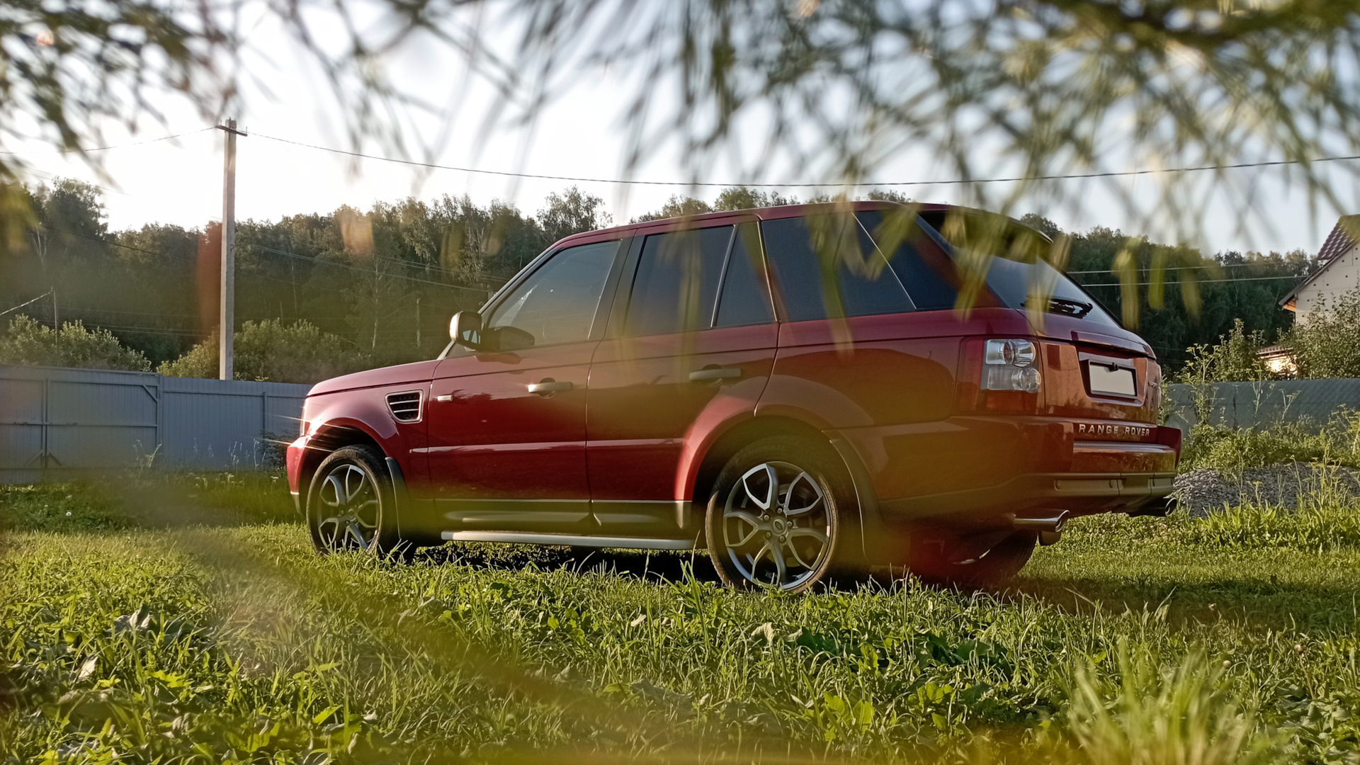 Land Rover Range Rover Sport (1G) 4.4 бензиновый 2008 | 4.4 Rimini Red ...