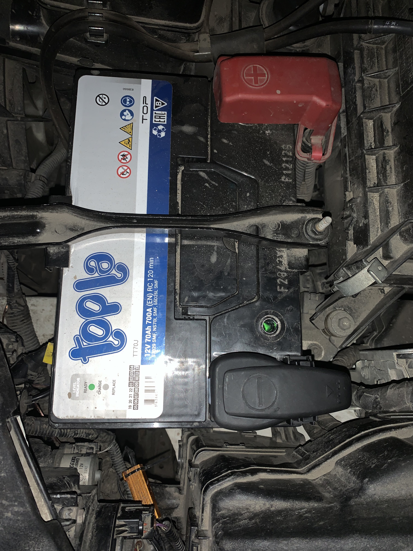 Пластиковая накладка «-» клеммы от GM — Toyota Camry (XV50), 3,5 л ...