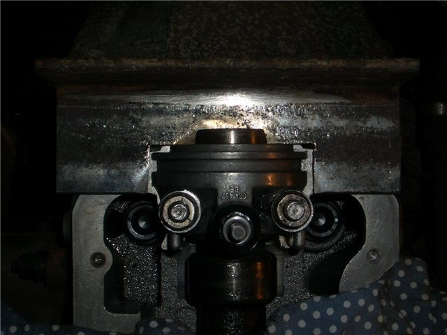 Спец инструмент — стопор распредвала VAG 2065A — Audi A6 (C4), 2,5 л ...