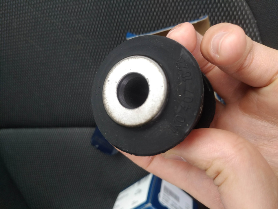 2991601 Сайлентблок рычага подвески LEMFORDER | Запчасти на DRIVE2